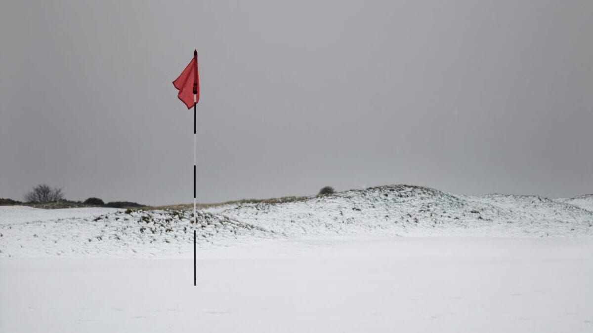 Maximizing Your Golf Experience in Cold Winter Weather - Daily Duffer